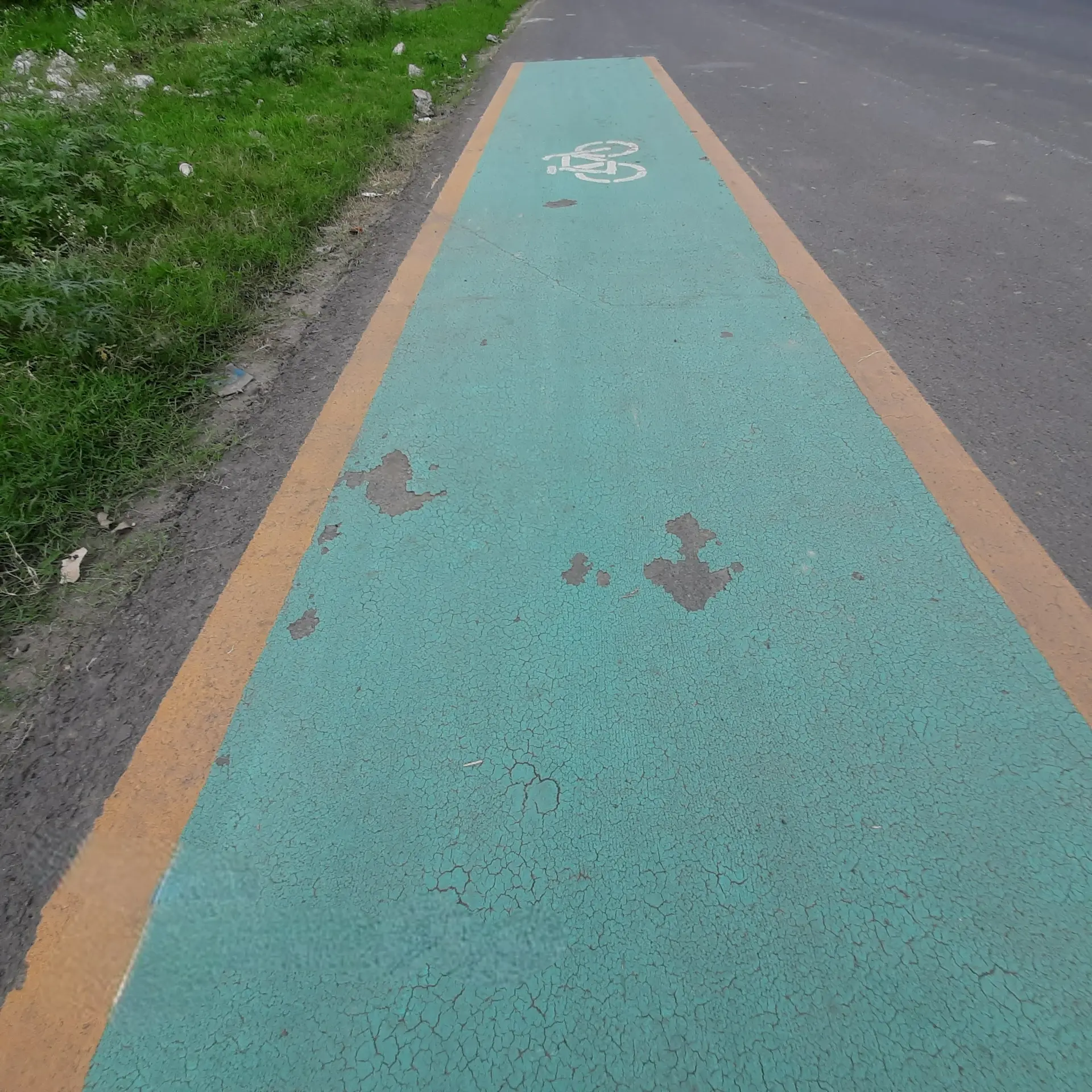 Challenges with Traditional Cycle Track Paints: Fading, Safety Concerns ...
