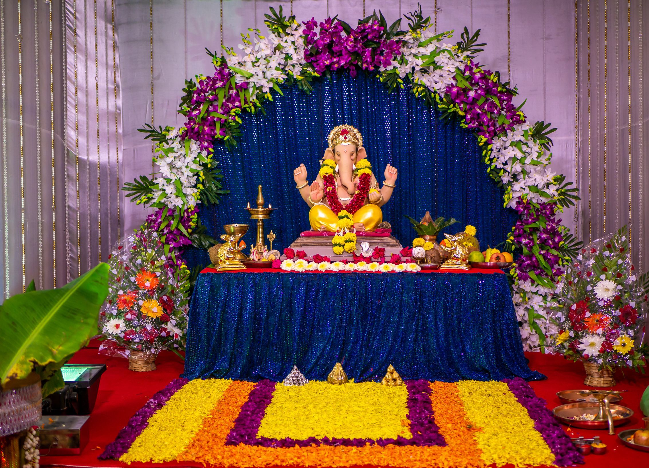 Ganesh Chaturthi Orange and Blue Combination Wall Colour Ideas